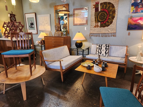 Kudzu Dealers | Kudzu Antiques